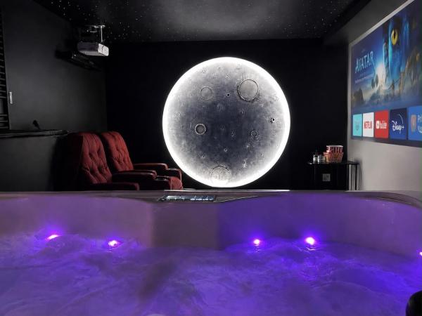 Nid D Amour Suite Romantique Avec Jacuzzi Et Salle De Cinema - Deux-Sèvres