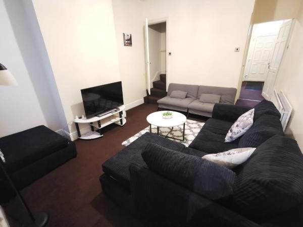 Erdington Home Birmingham-for Workers, Contractors And Families - The Royal Town of Sutton Coldfield
