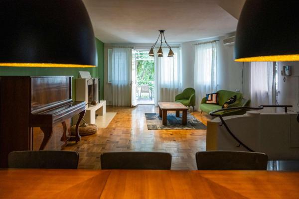 2br House In Vake Steps To Vake Park - Wehost - Tbilissi