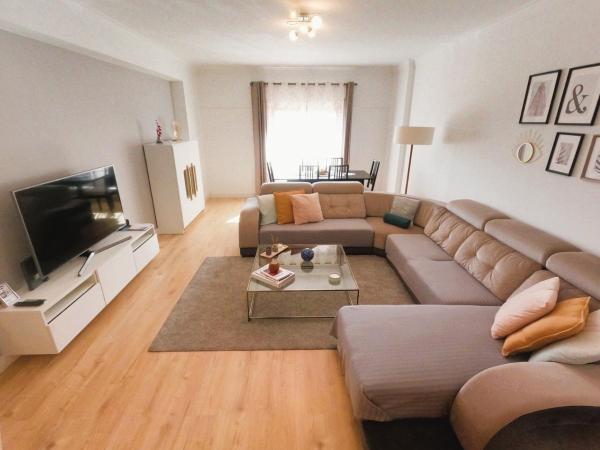 Sintra, Modern 3 Bedroom Apartment In São Marcos - Amadora