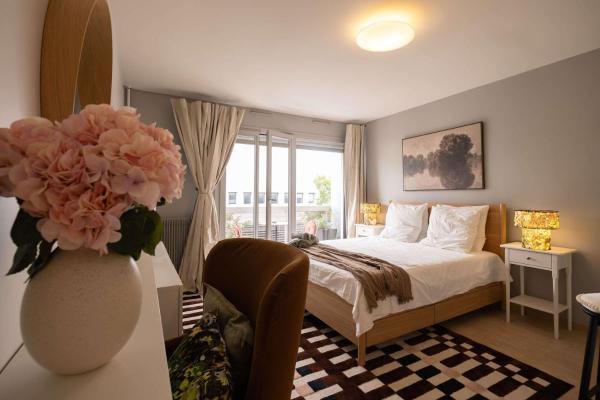 Mornet Studio With Balcony - Paris 6e Arrondissement