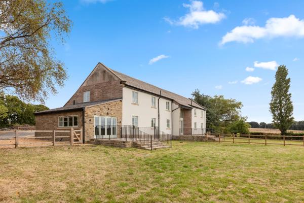 Spacious Luxury Barn| Countryside Stay In Newburgh - Higher End - Greater Manchester