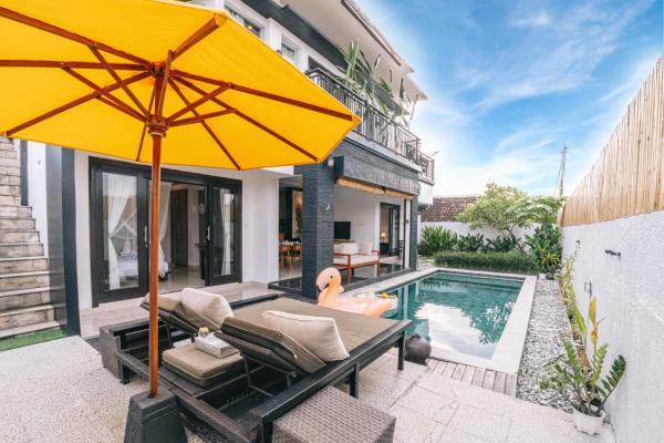 Affordable 3br Private Pool Villa Near Seminyak & Canggu - Seminyak