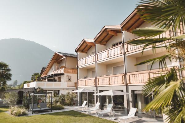 Hotel Tiefenbrunn Gardensuites & Breakfast - Lana