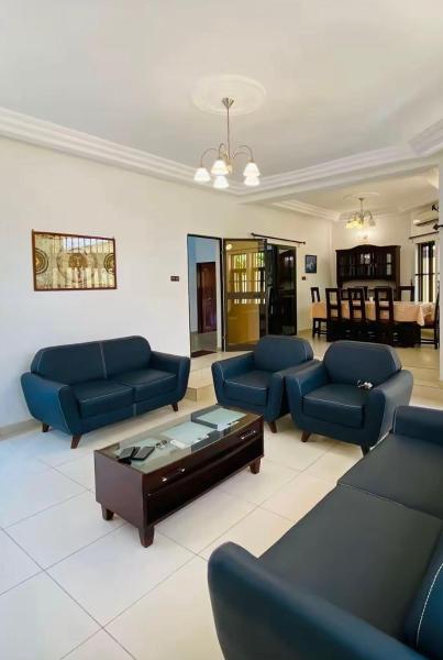 Urban Serenity 3 Bedrooms And Bathrooms - Cotonou