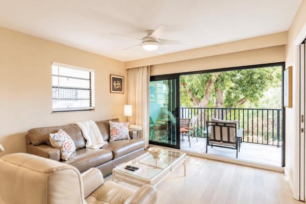 Park Shore Resort, Bldg G 241 - Great Views - Naples, FL