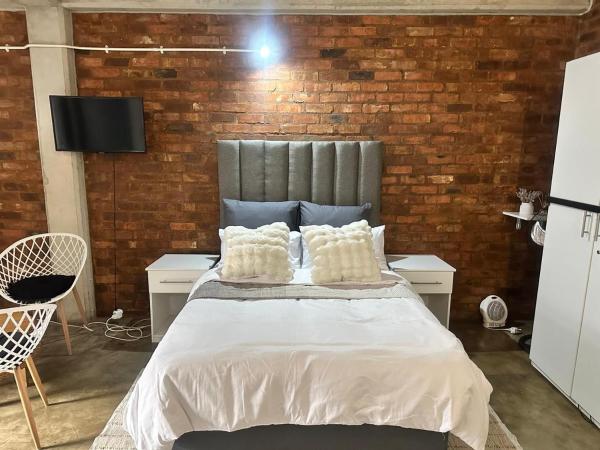 Selah Stays L Craftsmanship Johannesburg - Alberton