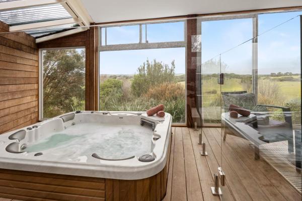 Outlook At Moonah Golf & Spa Retreat - Rye