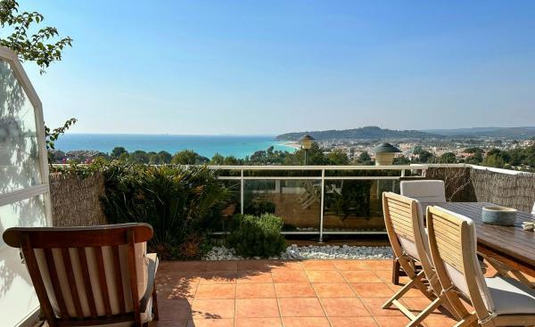 House With Mediterranean Views Near Tarragona - Torredembarra