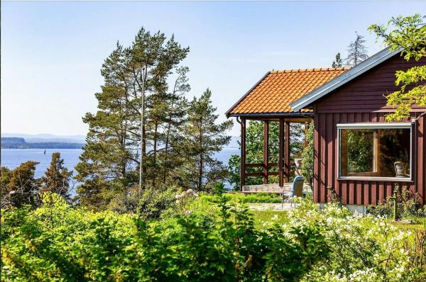 Cottage In Jeloy Nature Reserve With Fjord View - Moss