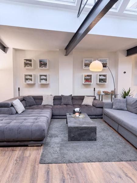 White Lofty Und White Studio - Hilden