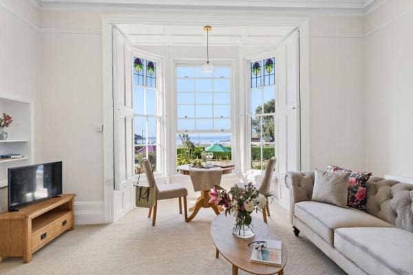 Apartment 1, The Gew - Parking, Garden, Sea View - Marazion