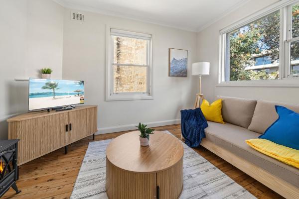 Bondi Beach Apt With Rooftop Ocean Views - Bondi Beach