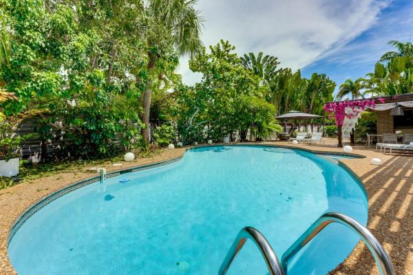 2 Mi To Beach! Oakland Park Home W/ Outdoor Oasis - Fort Lauderdale