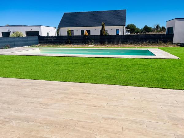 Maison Familiale 3 Chambres Avec Jardin, Cuisine Et Jardin - Vierzon