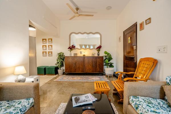 Park-facing Luxe 3bhk In Saket - Near Select City & Dlf Malls - New Delhi