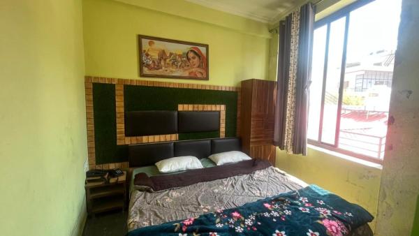 Mayank Palace Hotel - Almora