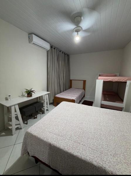 Casa Até 6 Pessoas - Wifi, Ar Condicionado, Churrasqueira Portátil, Tv Smart - Cabo Frio