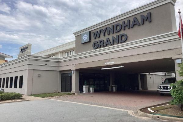 Wyndham Grand Executive Center Little Rock Airport - Little Rock, AR