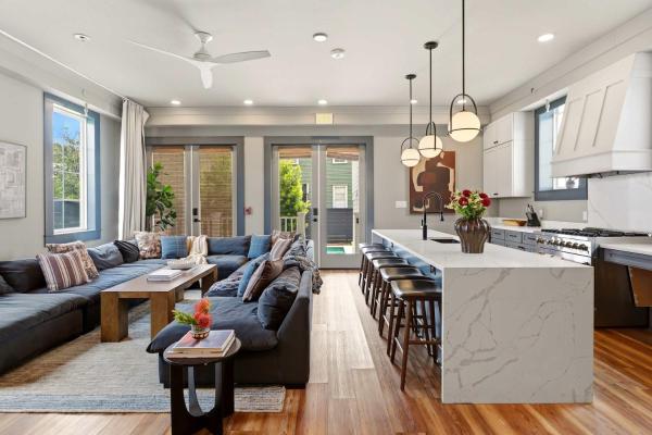 Luxe Sunlit Home Heated Pool & Near Cbd - New Orleans, LA