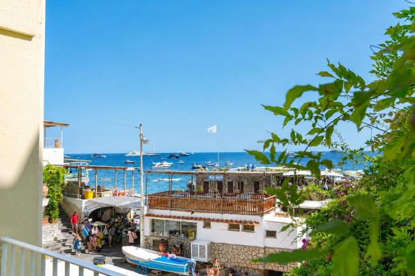 Dolce Vita Beach House Stunning Views By The Sea - Isola di Capri