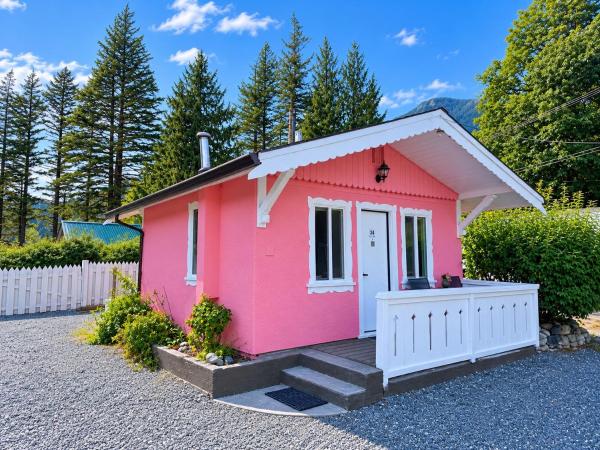 Richca Chalets Resort - British Columbia