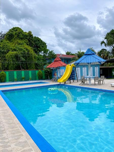 Hotel Daphne Breeze - Honduras