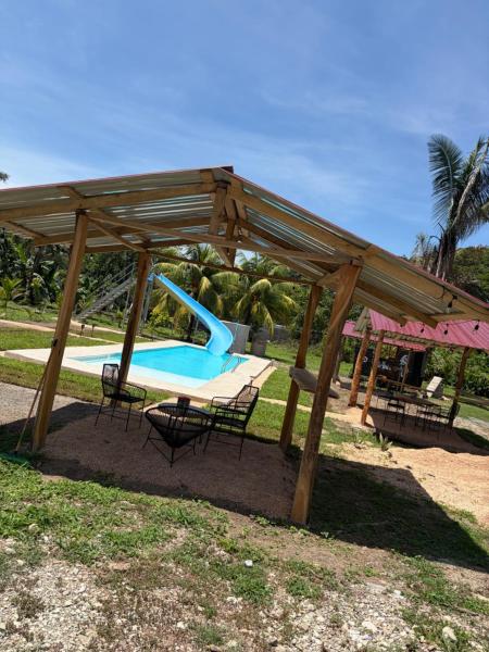 Sport Bar Restaurante Y Hotel La Finca - Costa Rica