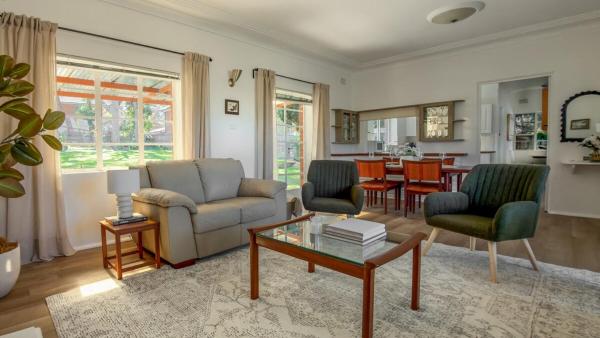 Modern Mid-century Parkland - Dural