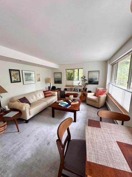 Cozy Couples Getaway Near Ferry Terminal - Bainbridge Island, WA