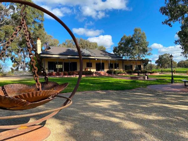 Bob's River House Murray Riverfront & Views - Cobram