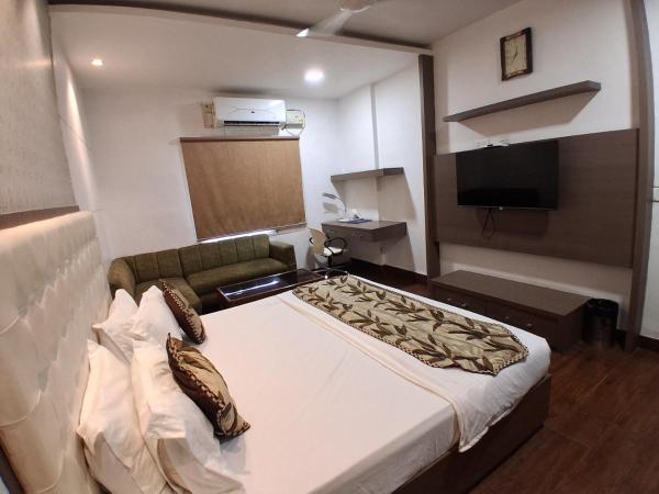 Hotel Holiday Home - Bathinda