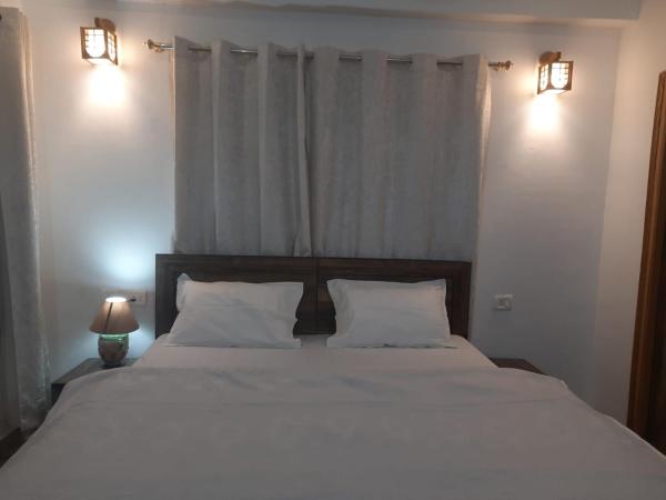 Richa Cottage - Naukuchia Taal