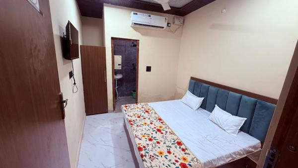 Sarovar Home Stay - Vrindavan