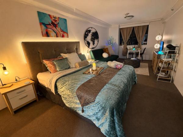 Where Comfort Meets Radiance With Pool, Spa & Gym, Self Checkin - Sydney