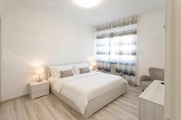 97 Panorama Suite - Self Check-in - Fast Wi-fi - Novara