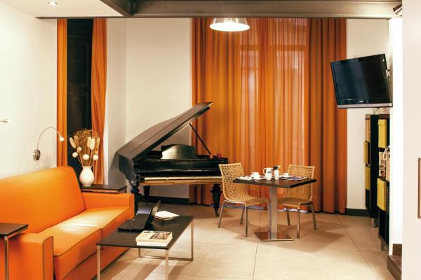 Residenza Pizzofalcone - Naples