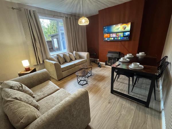 Stylish 4-bedroom Home In Old Trafford, Manchester Easy Access For For Guests With Disabilities - Salford