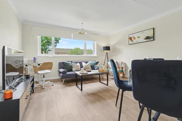 Comfortable Flat In Bedford Sleeps 3 To 4 Guests With Free Parking - イギリス ベドフォード