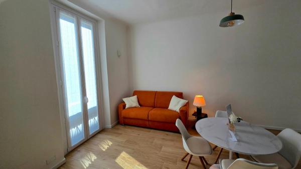 Stay Navigli - Checkin 9-00 - Checkout 19-00 - Milan