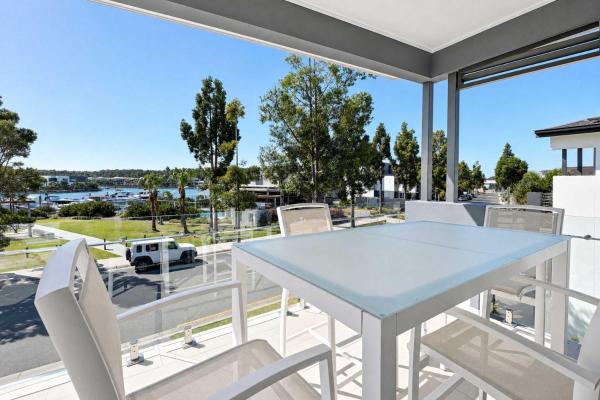 Waterview Hope Island House - Gold Coast