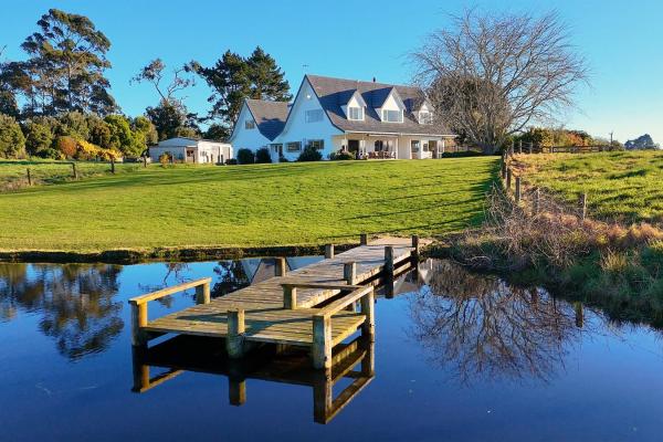 The Pond House By Homello - Waiuku