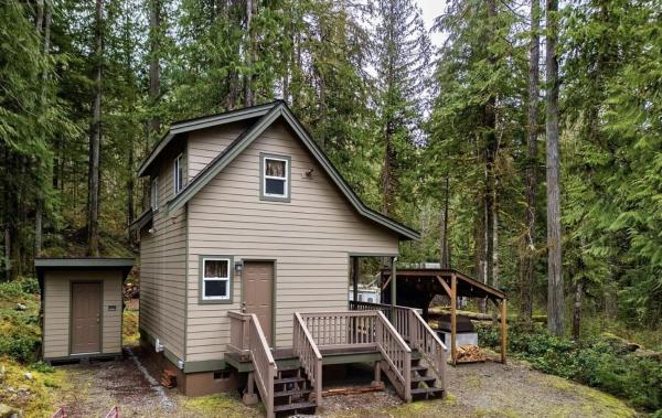 Hemlock Cottage Near North Cascades National Park - North Cascades National Park