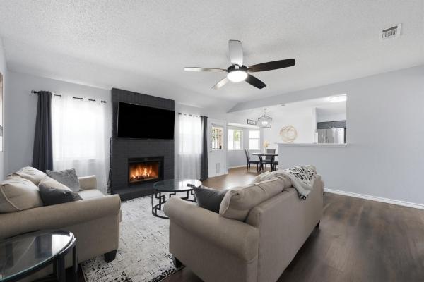 Cozy Family Basecamp • Killeen Tx Home - Killeen, TX