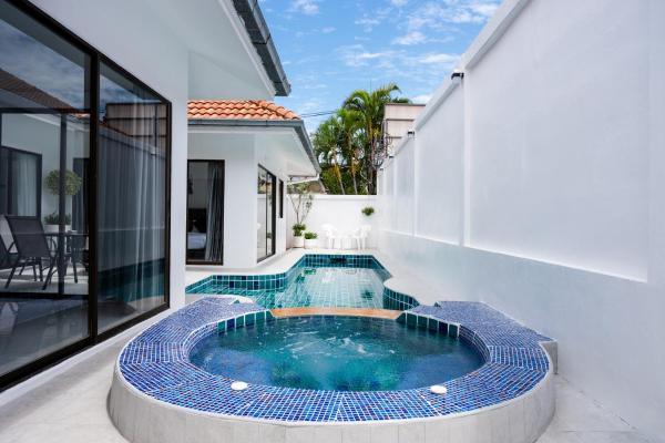 Brand New 2 Bedroom Private Pool Villa Pratumnak Pattaya - Jomtien