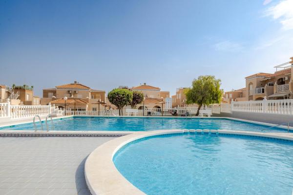 Apartment In Altos De La Bahia, Torrevieja - Torrevieja