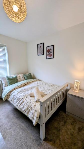 Modern Family Manor Shared Living Redefined - West Yorkshire