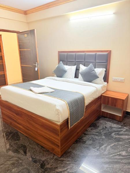 Hotel Enigma Grand - Bengaluru