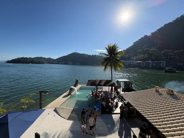 Casa A Beira Mar Com Piscina E Vista Sensacional - Angra dos Reis