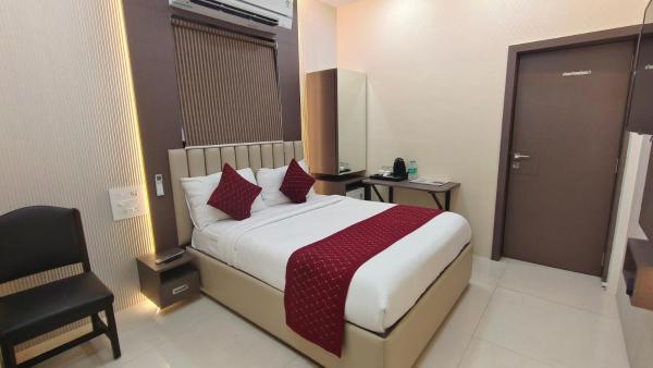 Smooth Check-in Hotels By Triton - Sion, Mumbai - Mumbai